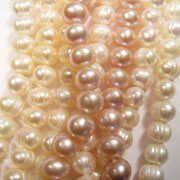 Five Fantastic Pearl Shapes For Your Beaded Jewelry Designs | Interweave